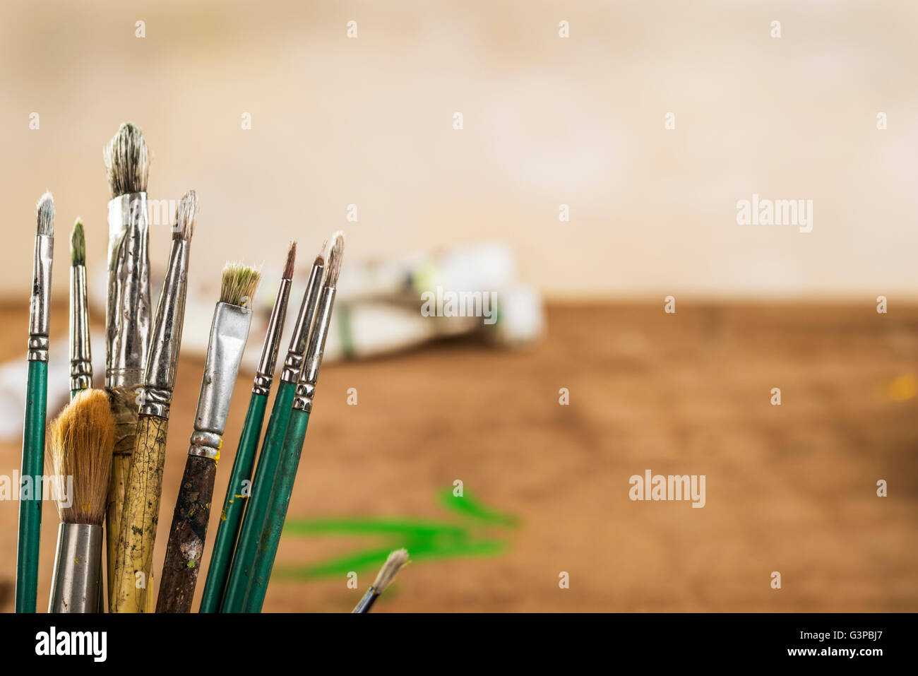 Studio workbench hi-res stock photography and images - Alamy