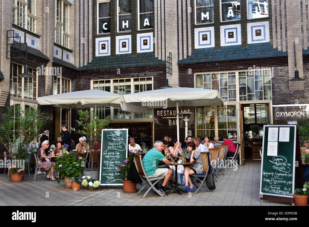 Oxymoron restaurant hi-res stock photography and images - Alamy