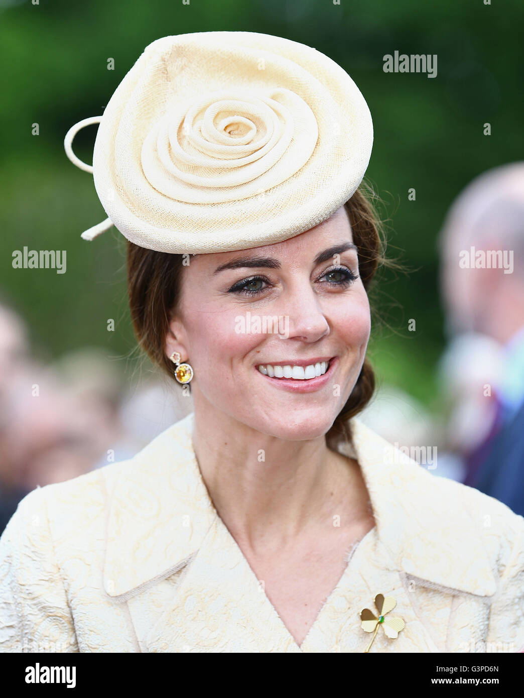 Prince william princess catherine kate middleton royal ulster hi-res ...