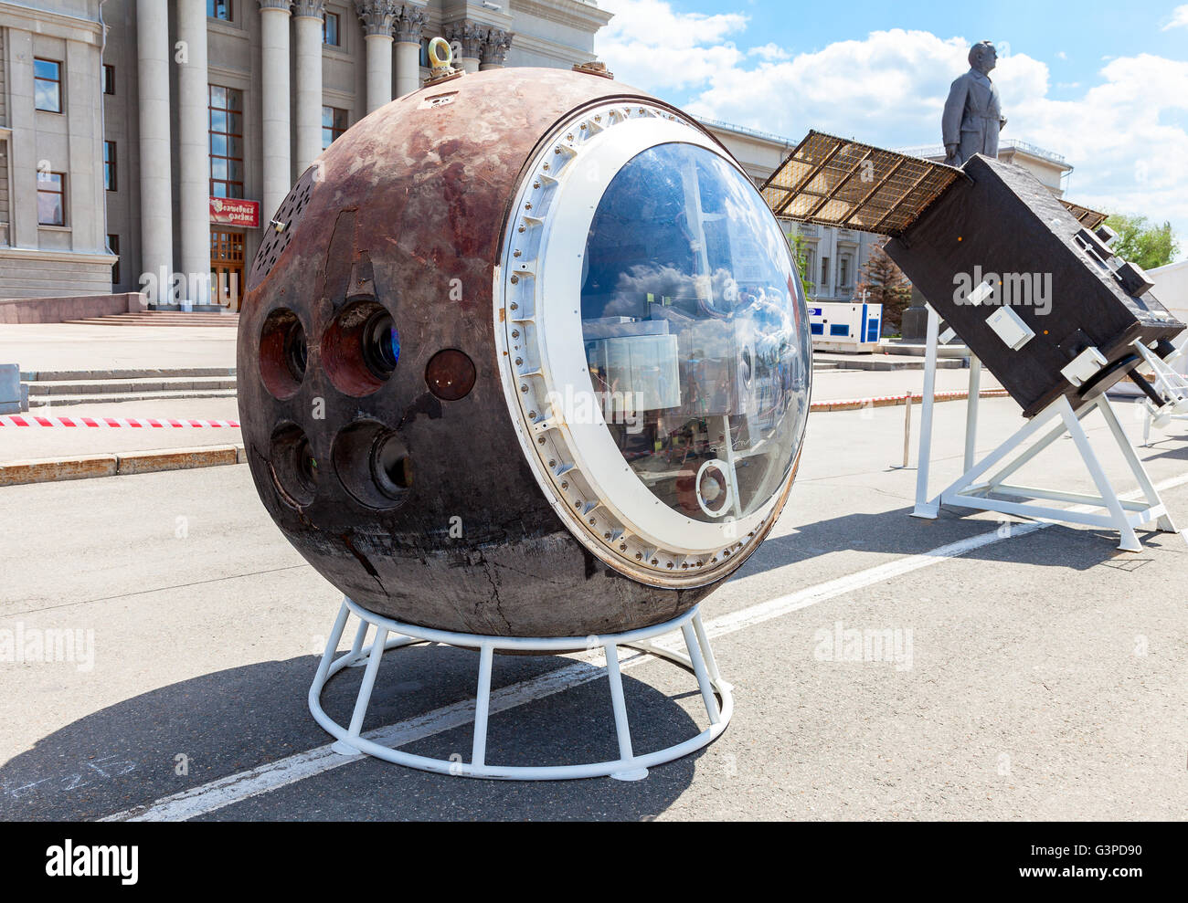 The lander spacecraft Resurs-F2 at the free exposition on Kuibyshev ...