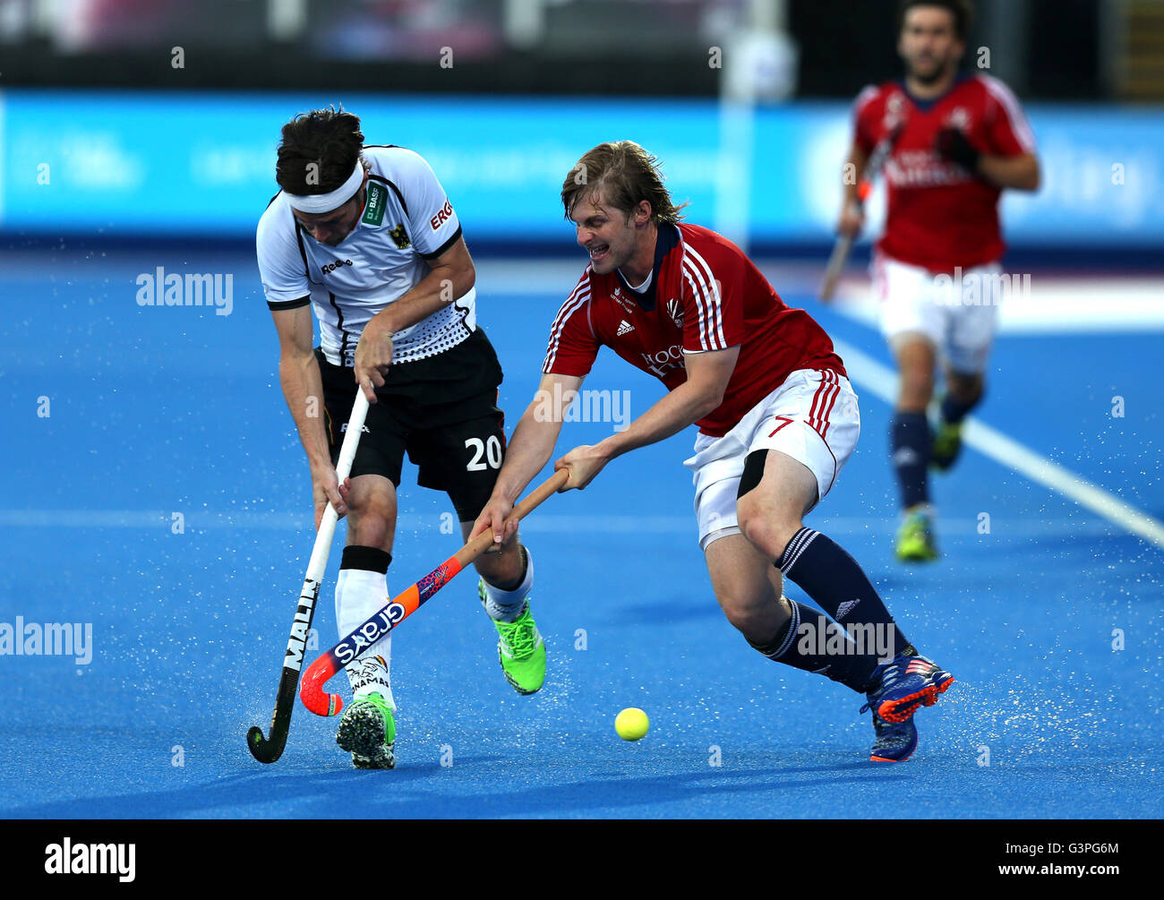 Zwicker hi-res stock photography and images - Alamy