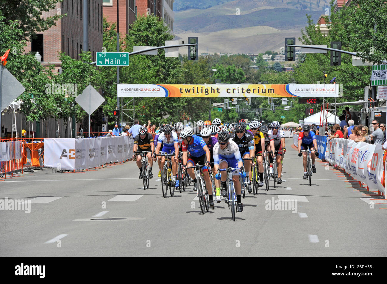Fast criterium hi-res stock photography and images - Alamy