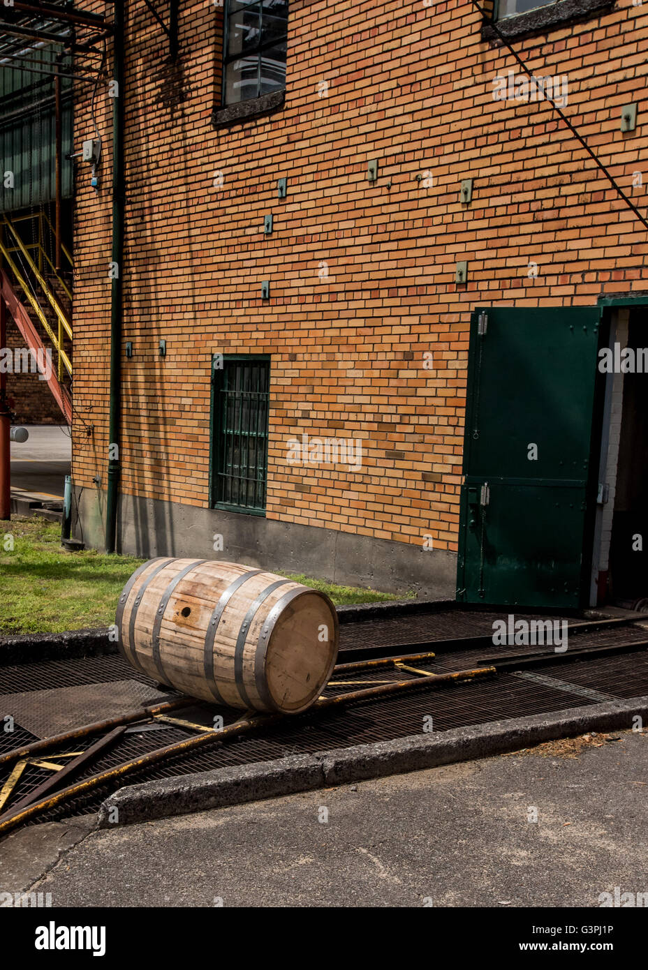 Barrel rolling hi-res stock photography and images - Alamy