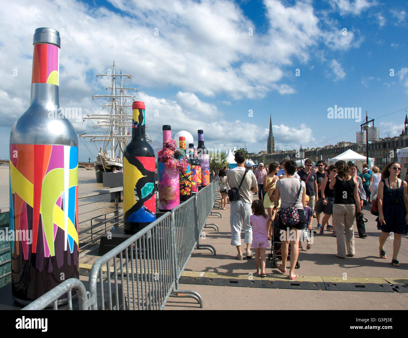 Bordeaux celebrations hi-res stock photography and images - Alamy