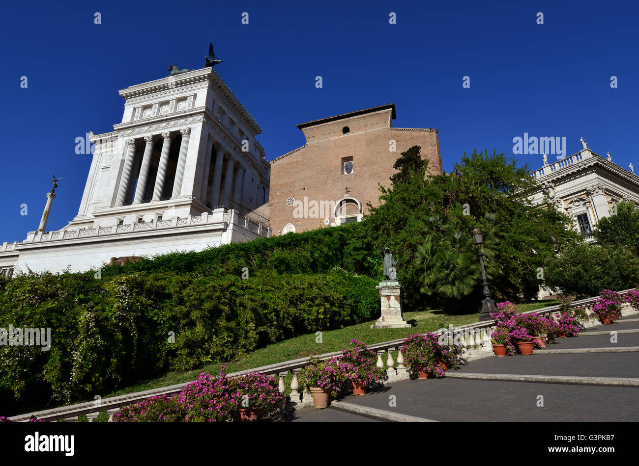 Vittoriano and Santa Maria in Aracoeli church, two of the most ...