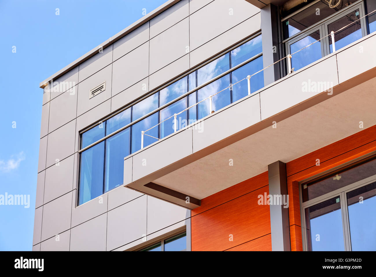 details of aluminum facade and aluminum panels Stock Photo - Alamy