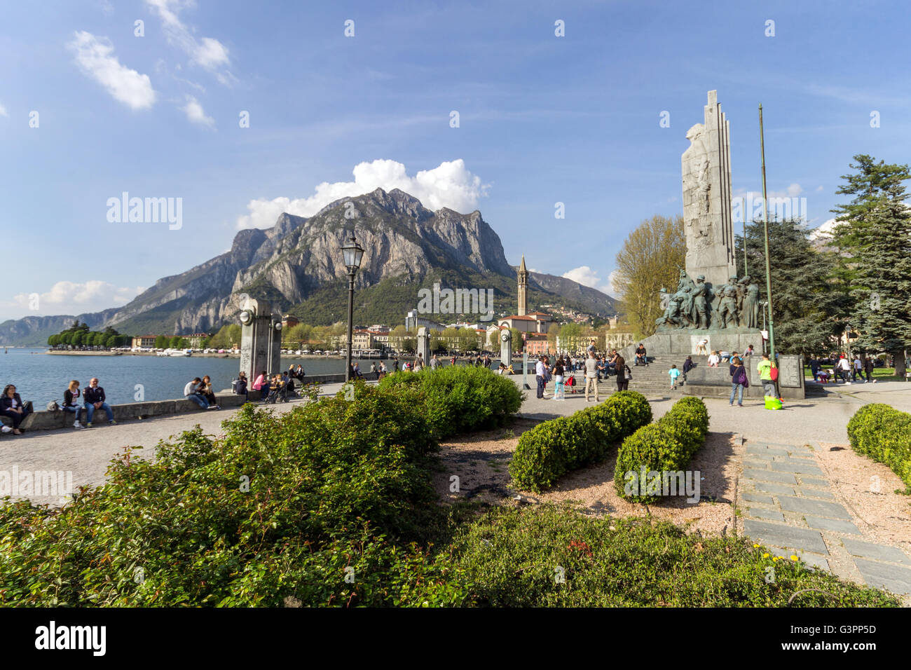 War memorial como lombardy italy hi-res stock photography and images ...