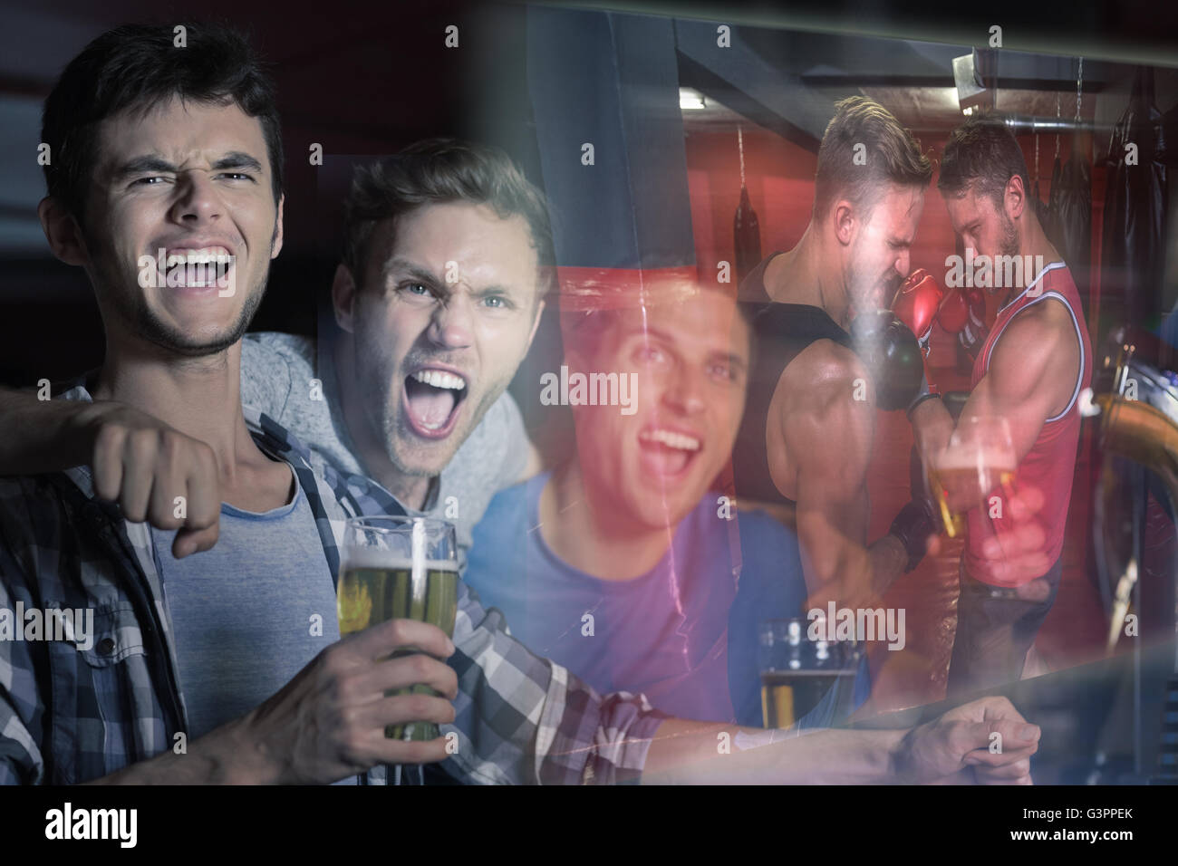 Boxing match cheering hi-res stock photography and images - Alamy