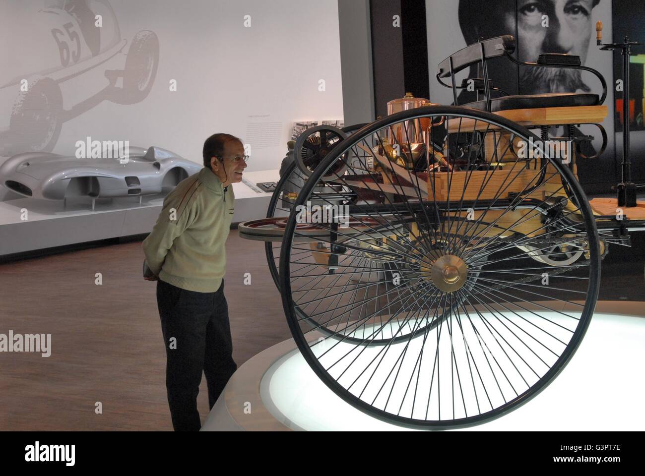 The Mercedes-Benz Center in Milan, the largest sales and representation ...