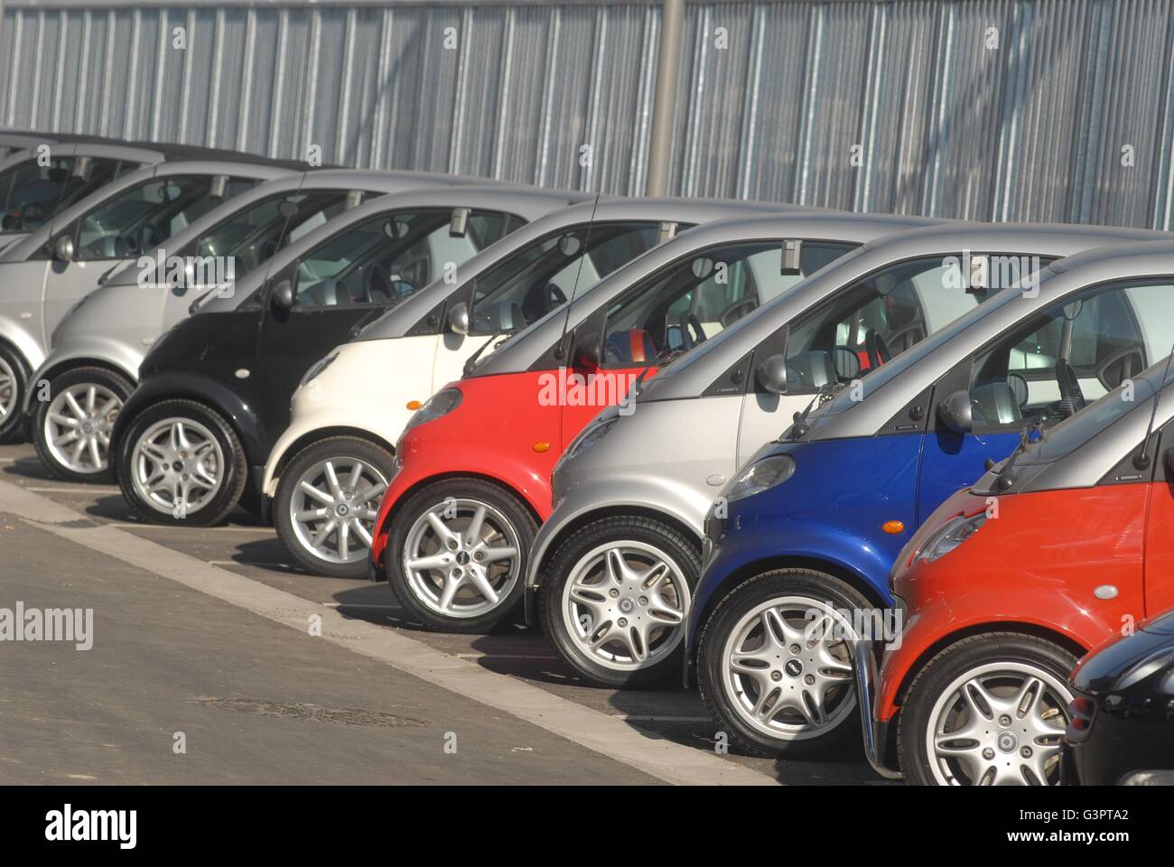 The Mercedes-Benz Center in Milan, the largest sales and representation ...