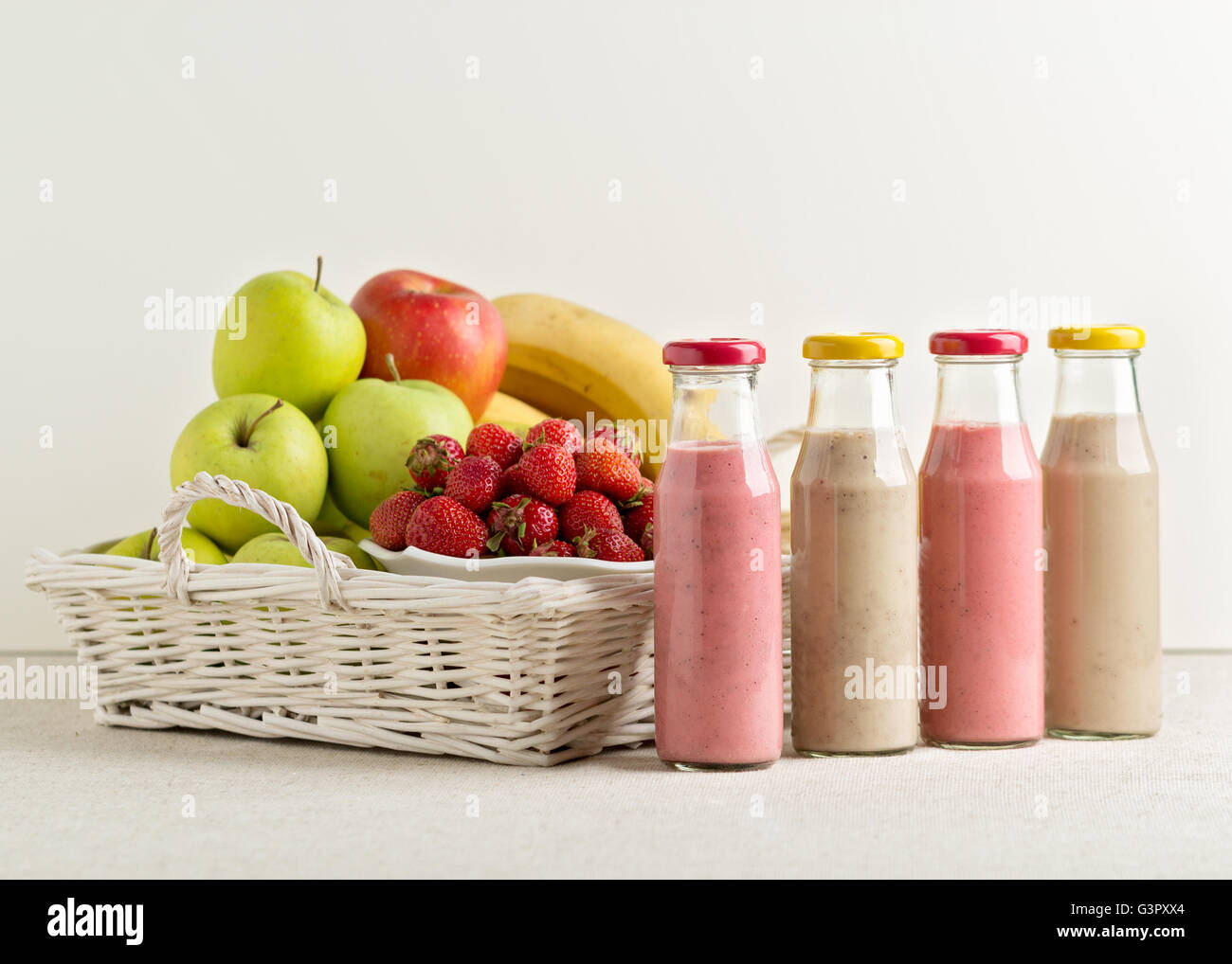 Smoothie fruit hi-res stock photography and images - Alamy