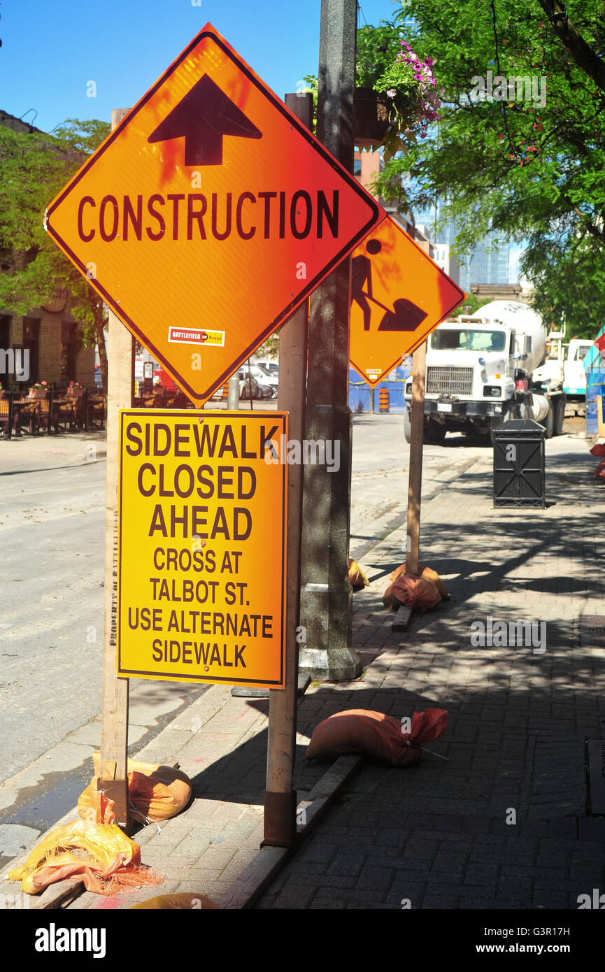 Canadian construction sign hi-res stock photography and images - Alamy