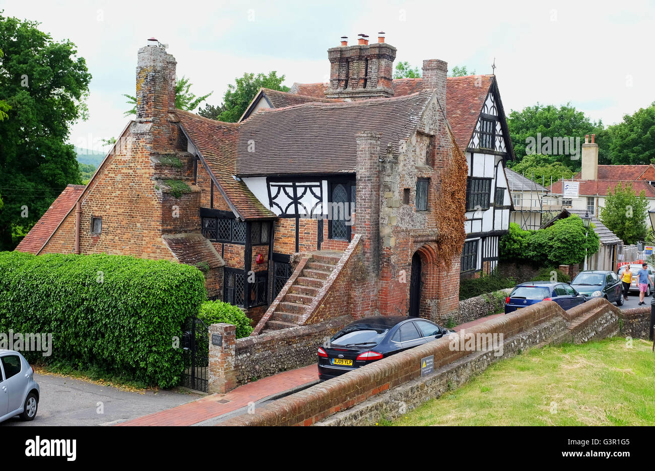 Building with wings High Resolution Stock Photography and Images - Alamy