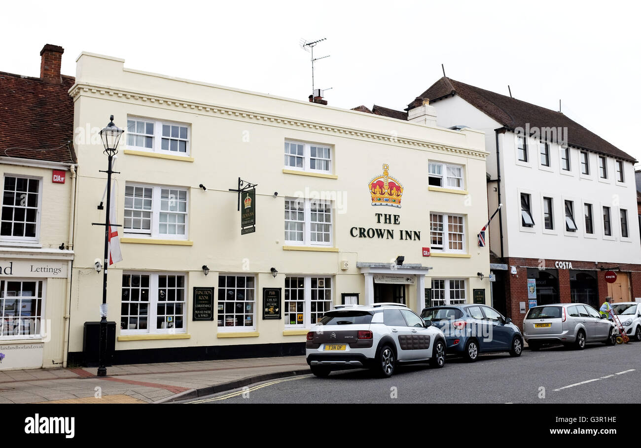 The crown inn emsworth hi-res stock photography and images - Alamy