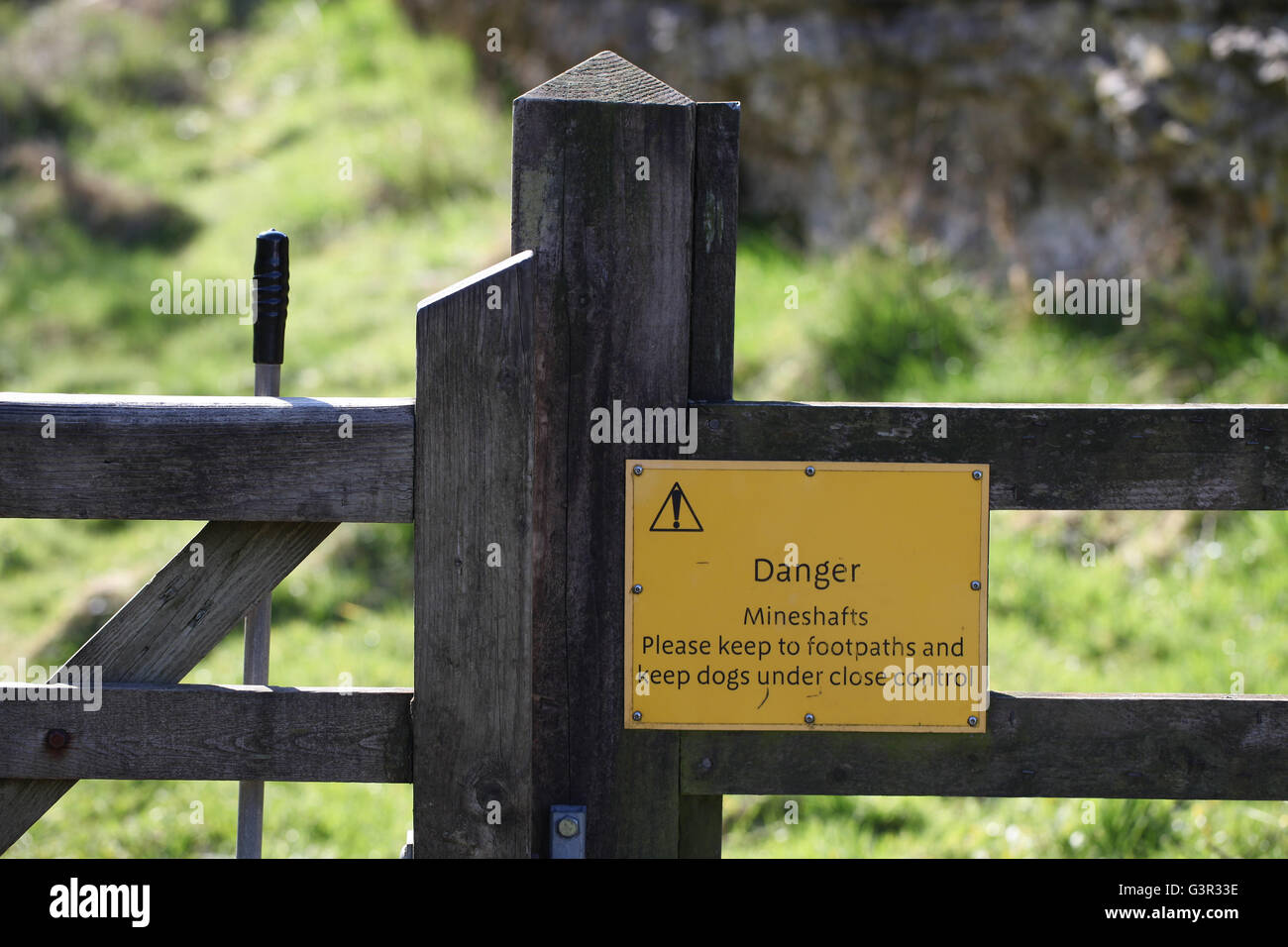 Mine shaft warning sign hi-res stock photography and images - Alamy