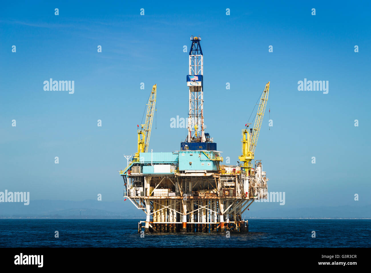 Off-shore oil platform, Santa Barbara Channel, Ventura, California USA ...