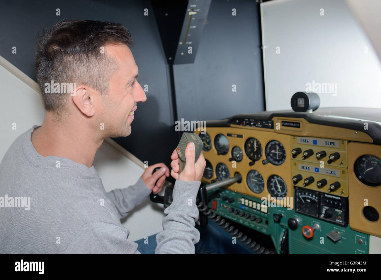 Flight simulator student hi-res stock photography and images - Alamy