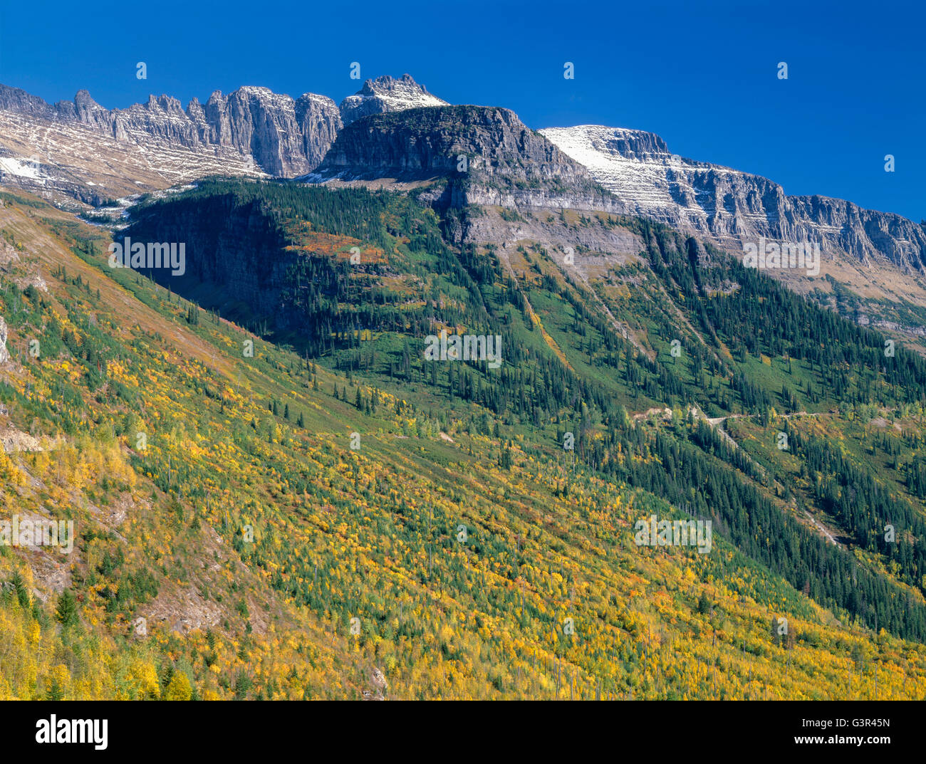USA, Montana, Glacier National Park, Peaks of the Garden Wall and ...