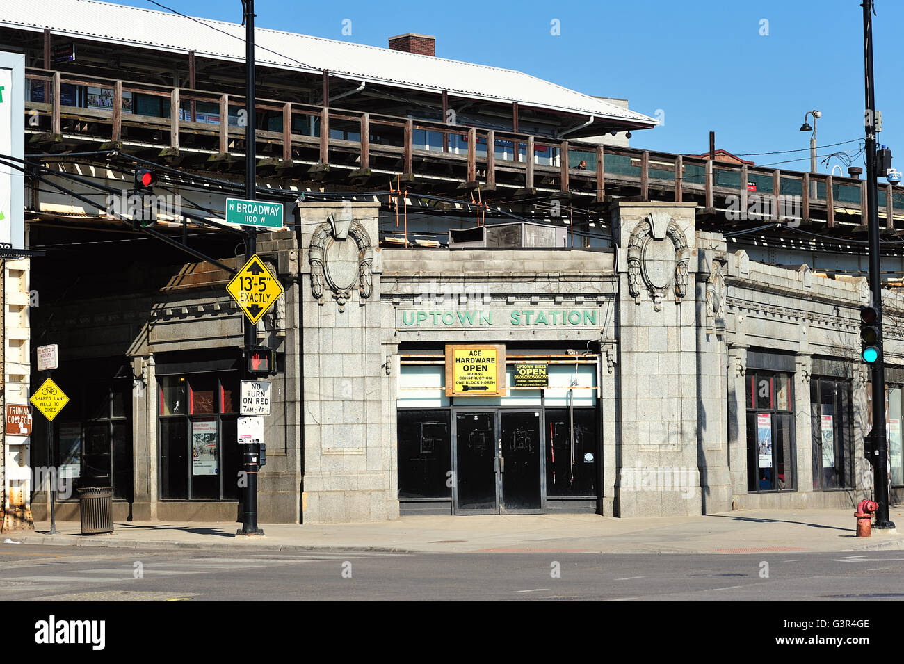 Wilson station chicago hi-res stock photography and images - Alamy