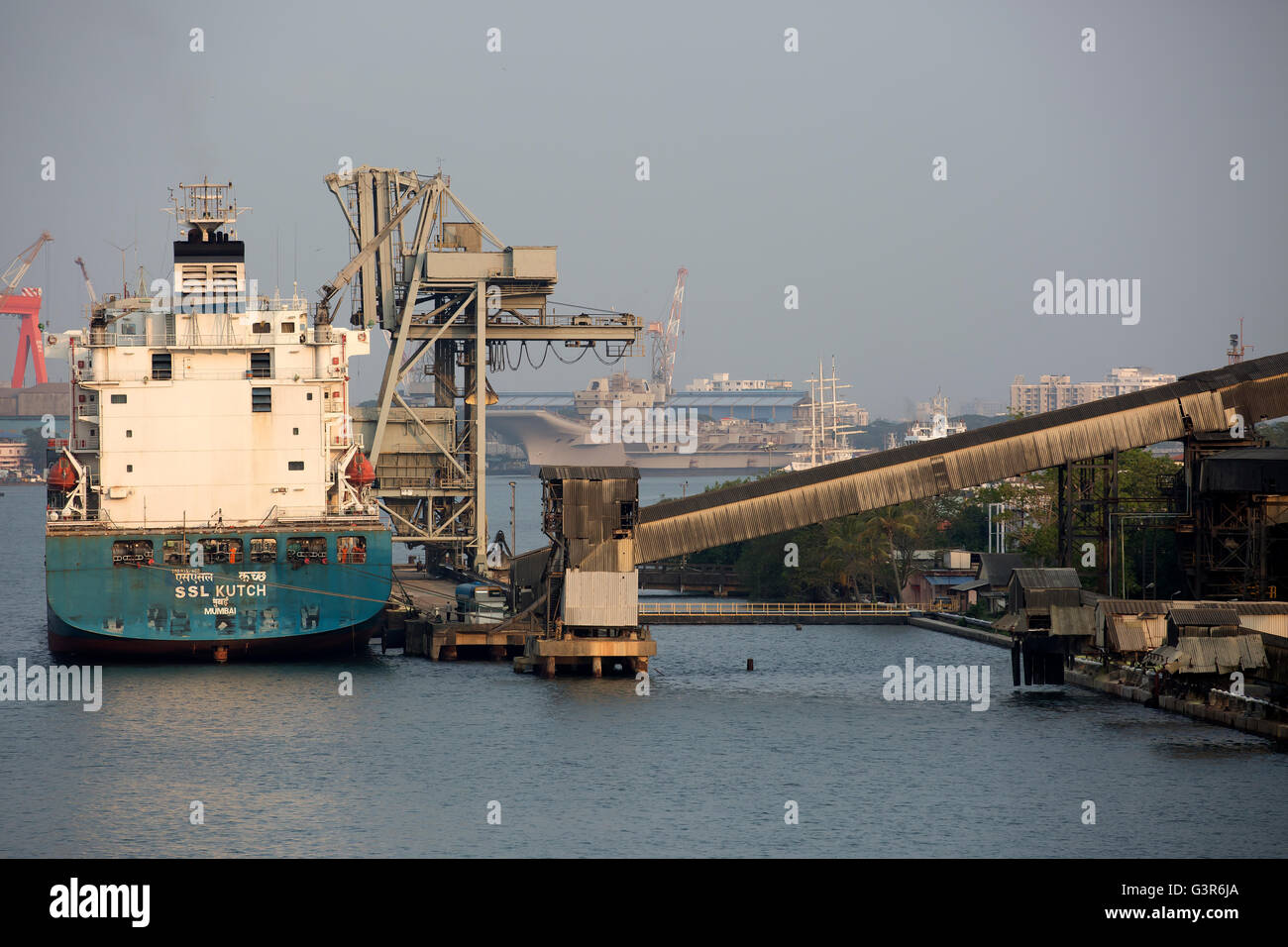 A large container ship in Cochin India Stock Photo - Alamy