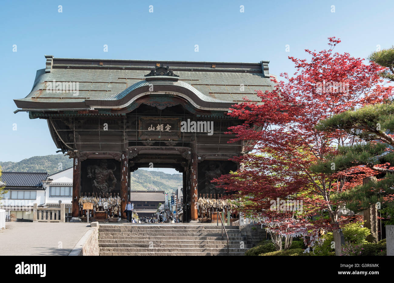Niomon (Guardian Gate), Zenko-ji (Zenkoji) Temple, Nagano, Japan Stock ...