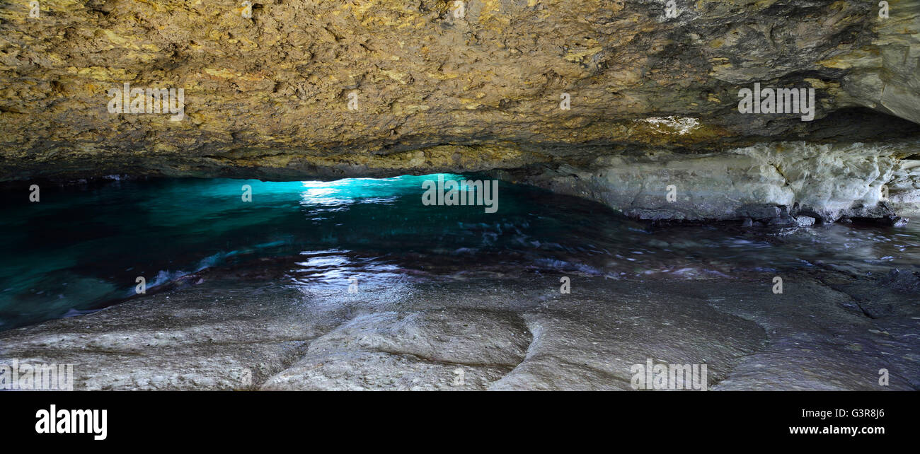 Inside sea cave hi-res stock photography and images - Alamy