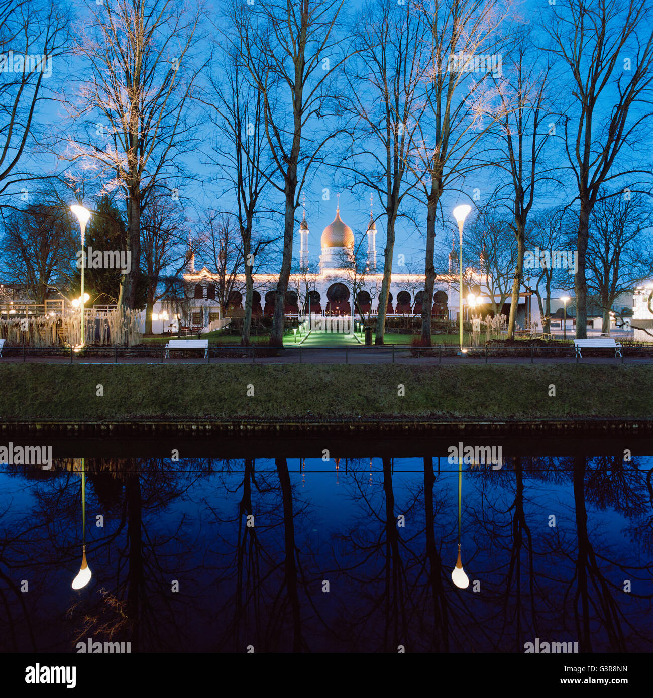 Pavillion structure hi-res stock photography and images - Alamy