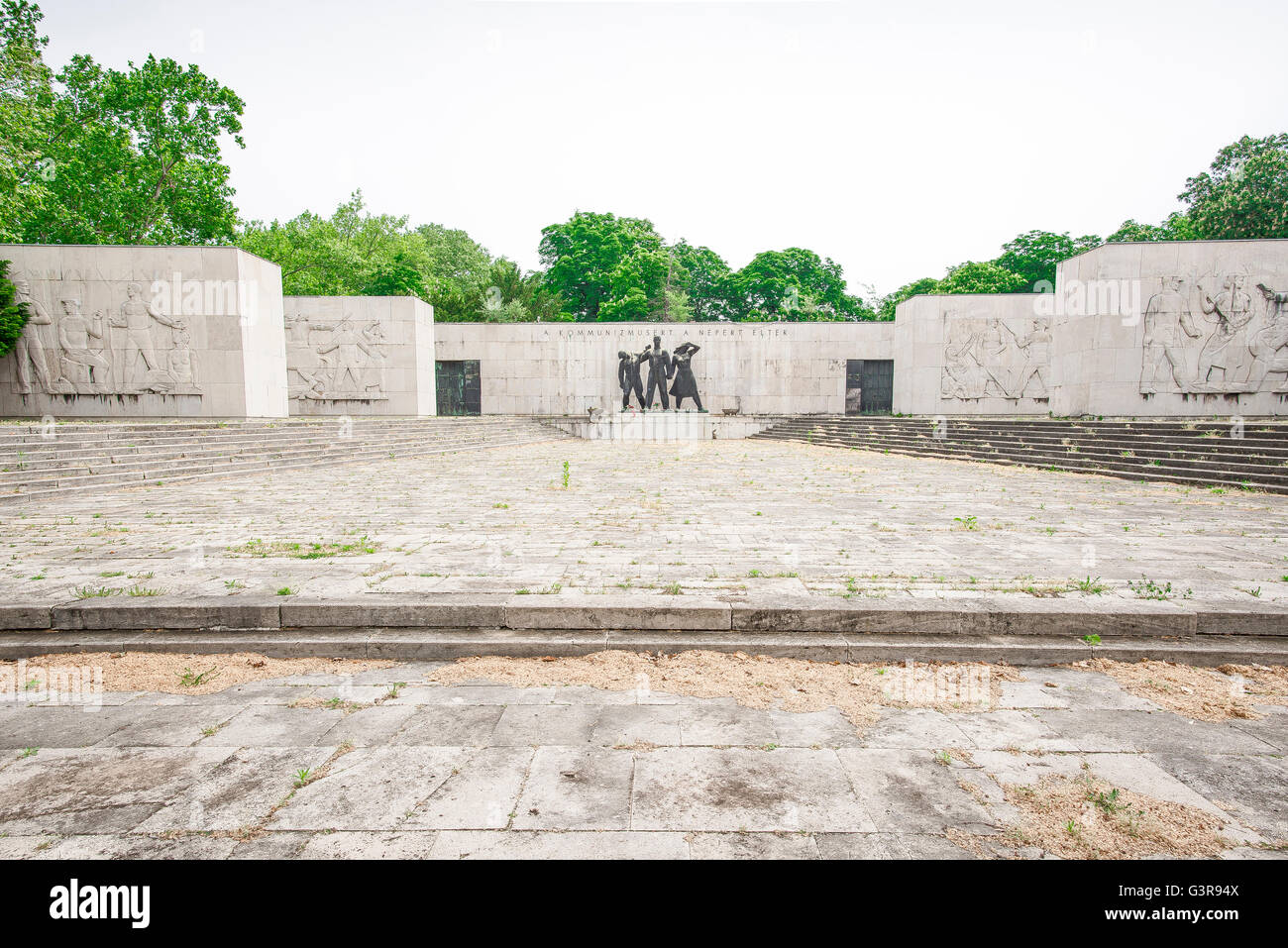 Kerepesi cemetery mausoleum hi-res stock photography and images - Alamy