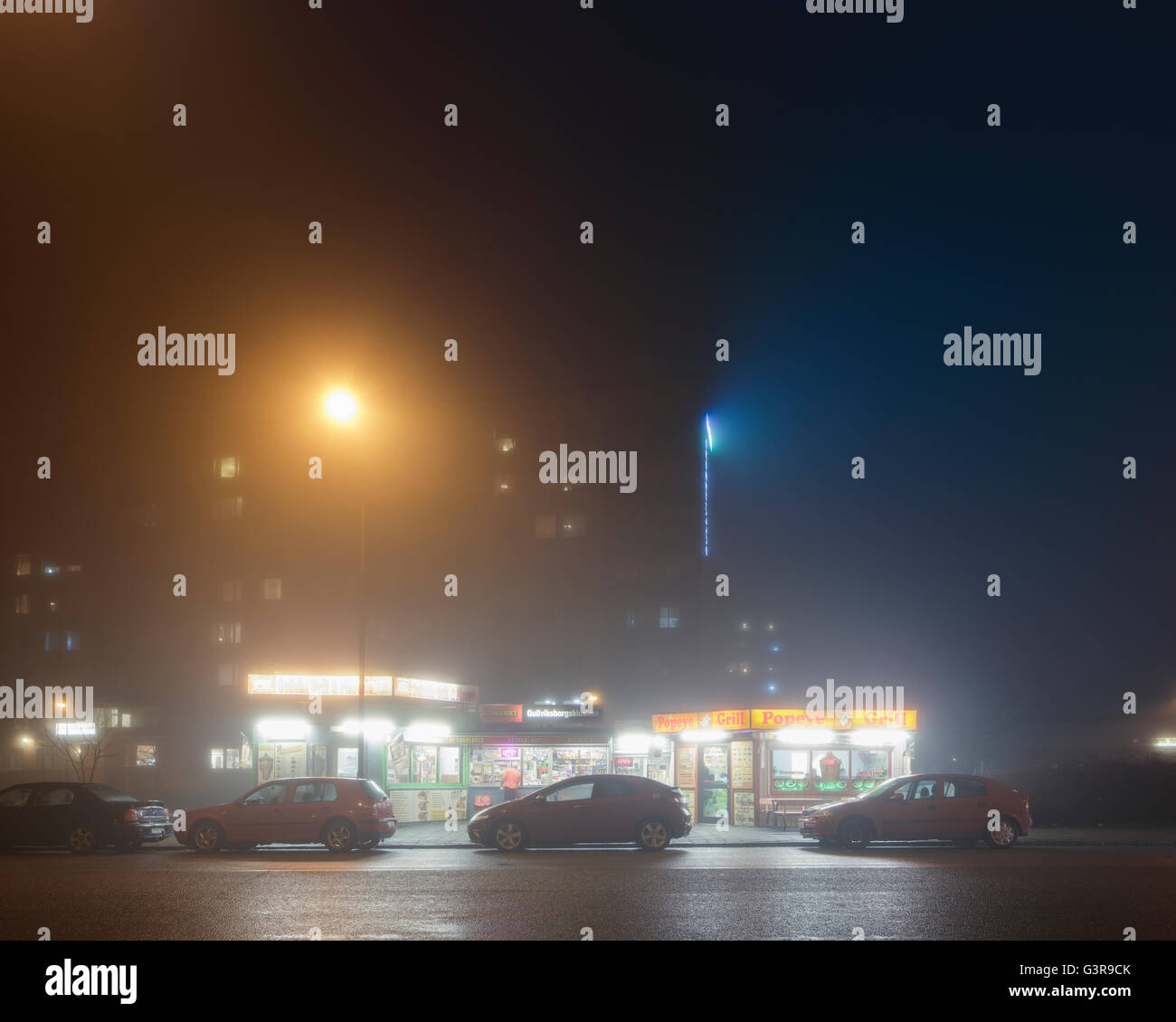 Night sky and cars hi-res stock photography and images - Alamy