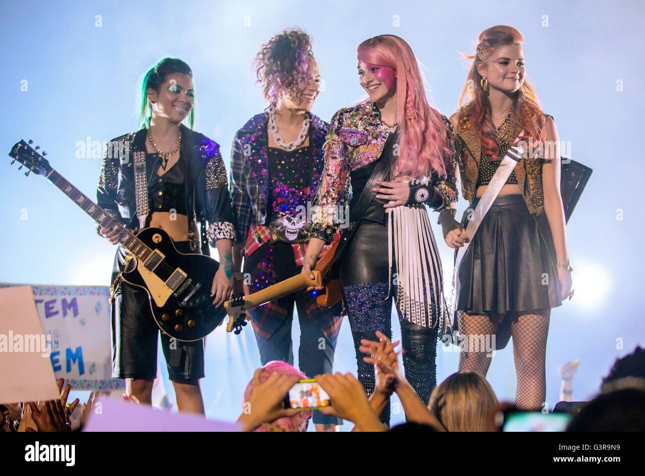 Jem and the Holograms Year : 2015 USA Director : Jon M. Chu Aurora ...