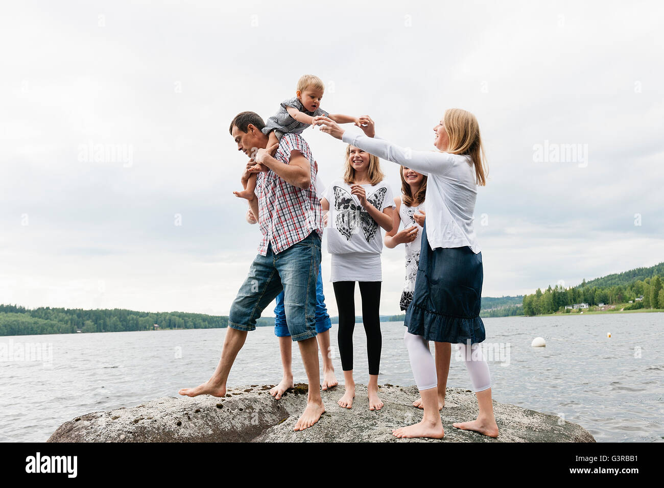 Family with four children hi-res stock photography and images - Alamy