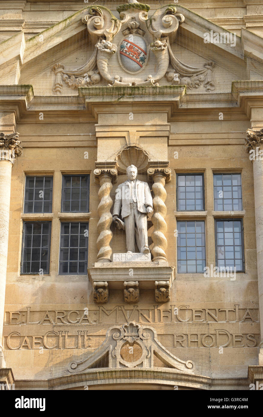 Statue of Cecil Rhodes on Oriel College Building in Oxford High Stock Photo: 105620612 - Alamy