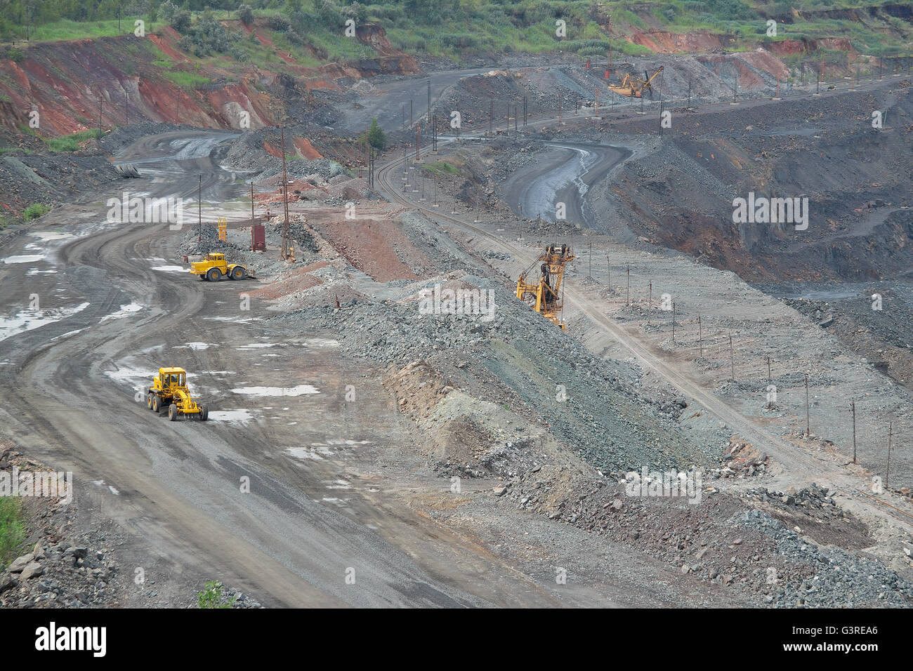 Surface opencast coal mine machinery hi-res stock photography and ...