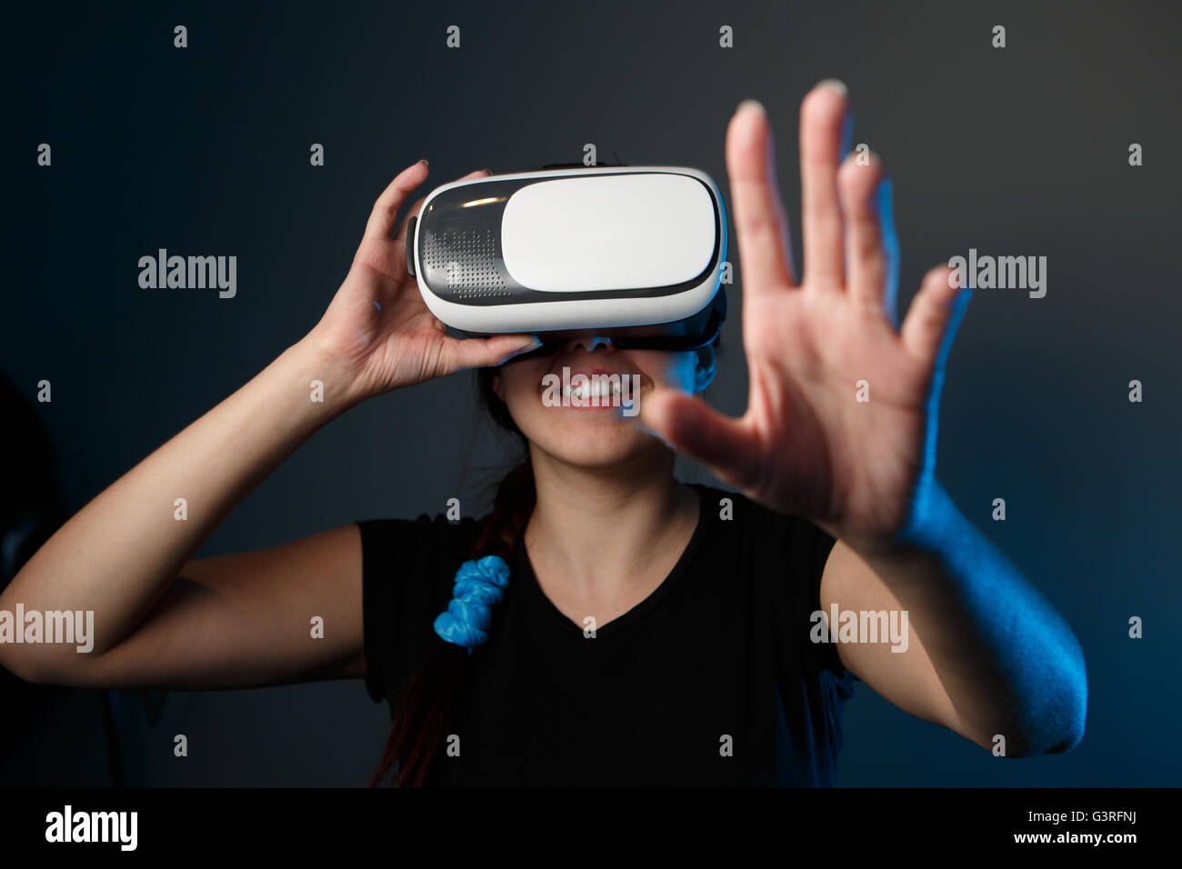 Woman wear with the VR device Stock Photo - Alamy