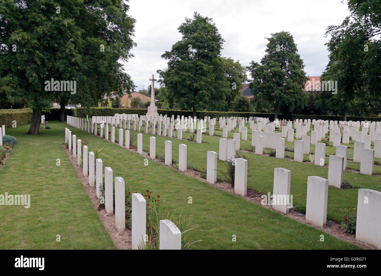 Headstones in the CWGC St Patrick's Cemetery, Loos, Pas de Calais ...