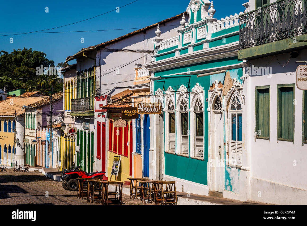 Pretty colourful houses hi-res stock photography and images - Alamy