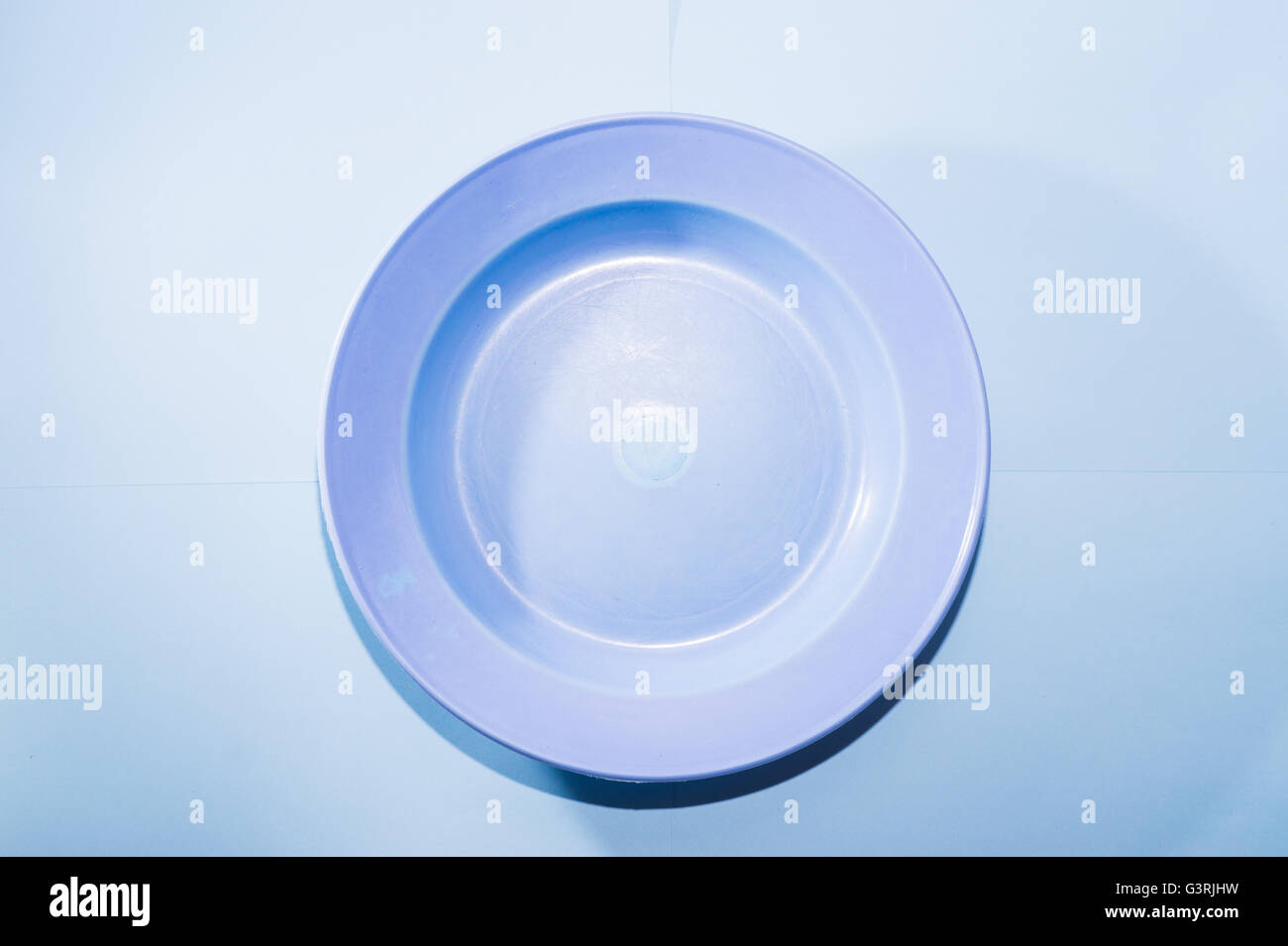 Blue studio background round hi-res stock photography and images - Alamy