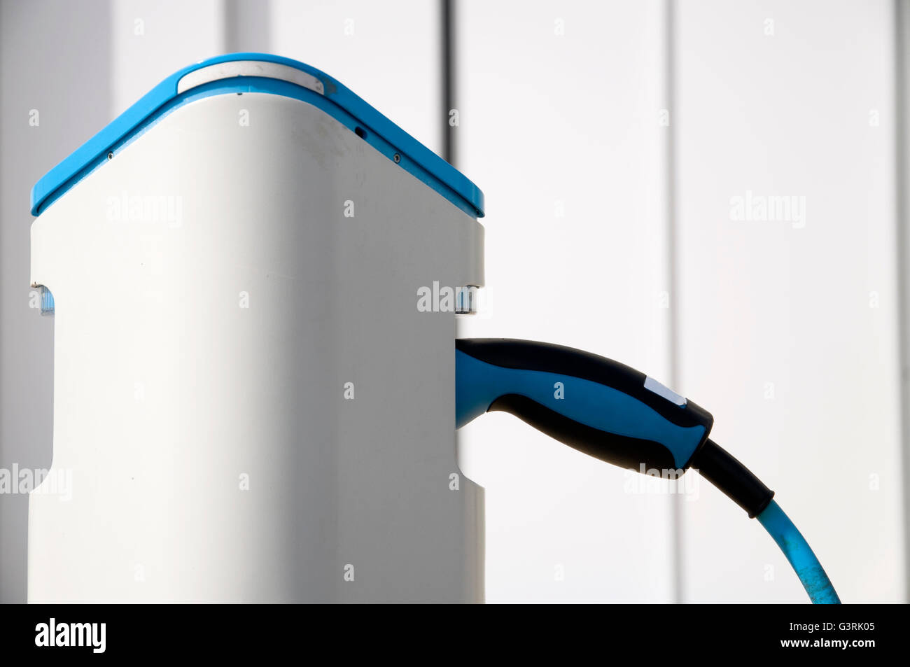 Electric car charging stand Stock Photo - Alamy