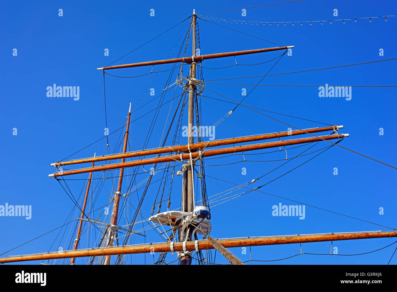 Wharf pylon hi-res stock photography and images - Alamy