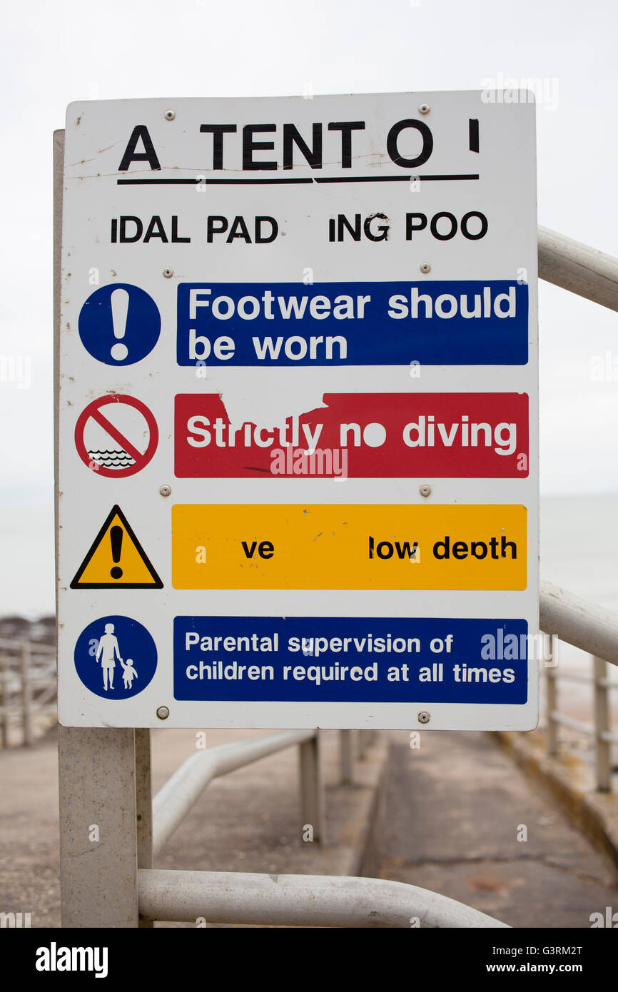Pool signage hi-res stock photography and images - Alamy