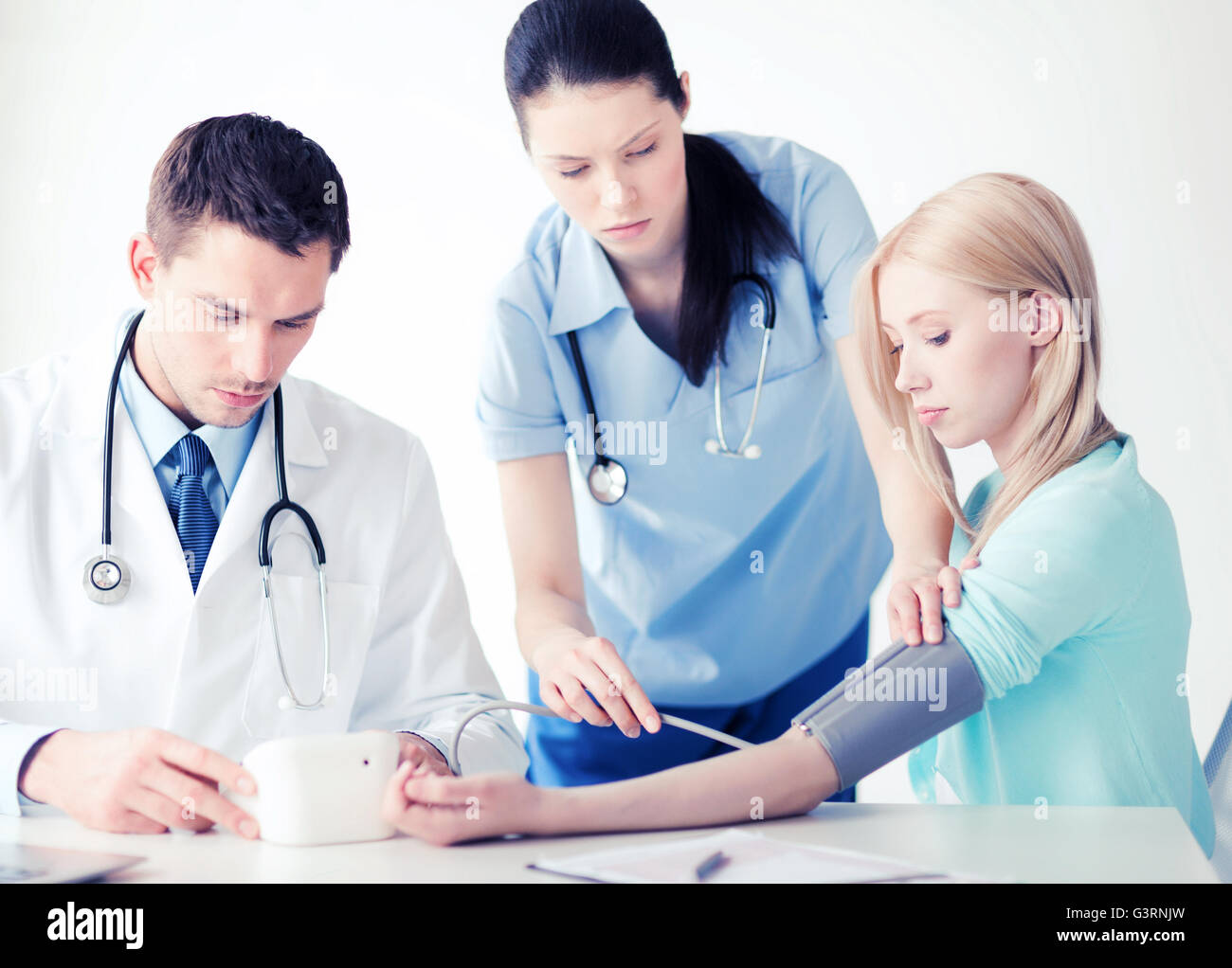 doctor and patient in hospital Stock Photo - Alamy