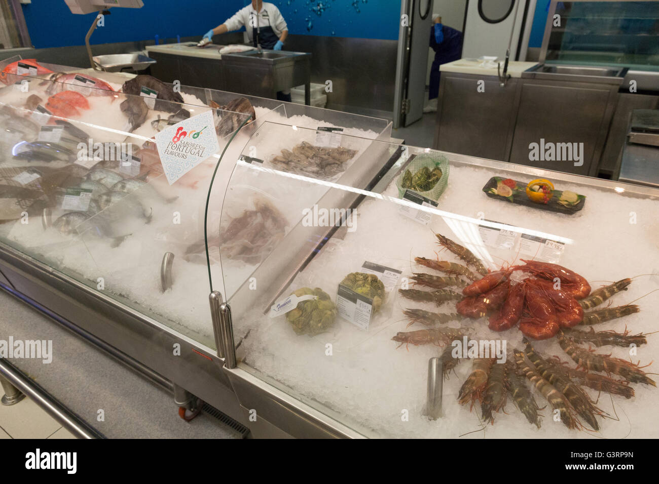 Fish counter at Apolonia supermarket Stock Photo - Alamy