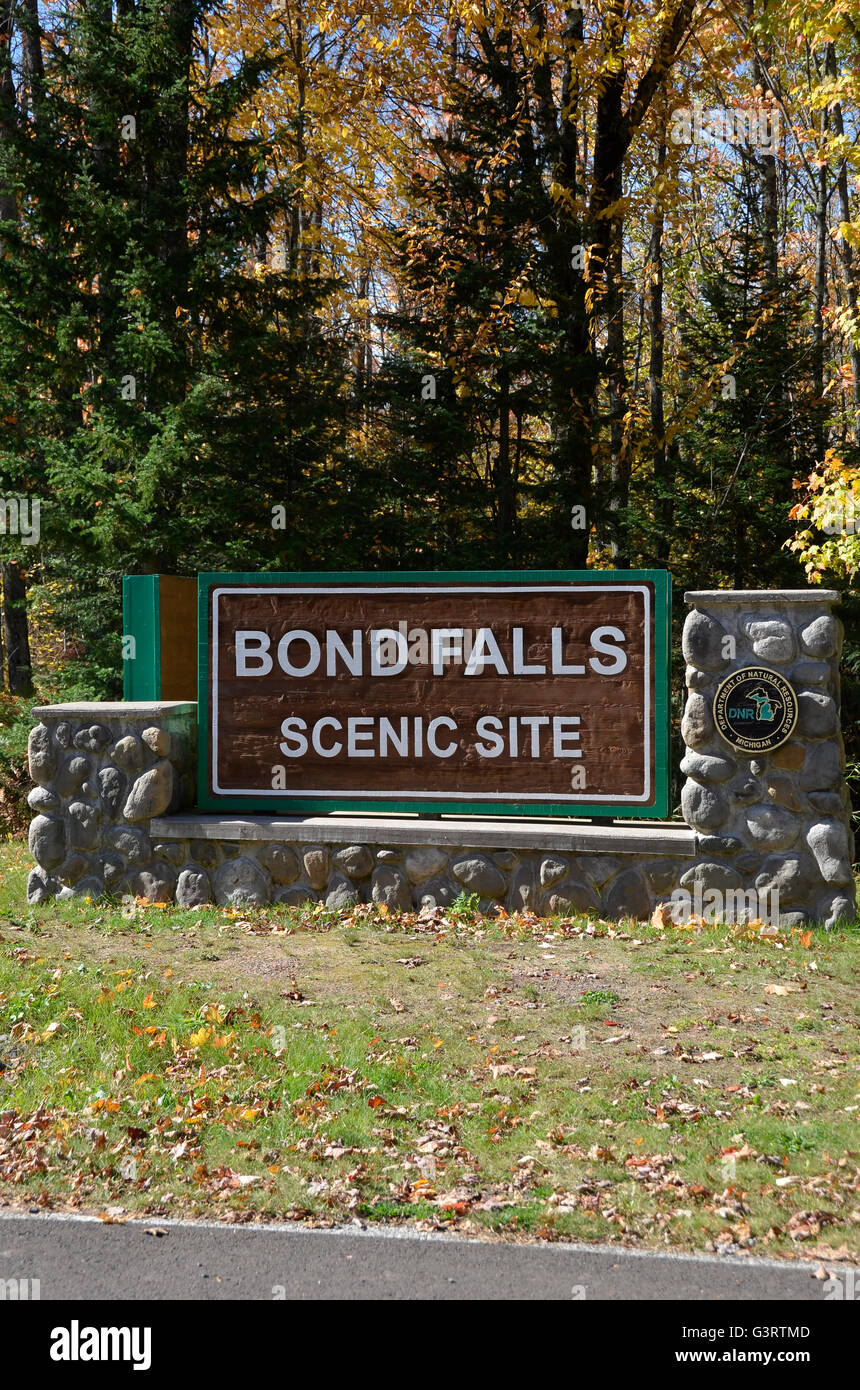 Bond Falls in Paulding, Michigan Stock Photo - Alamy