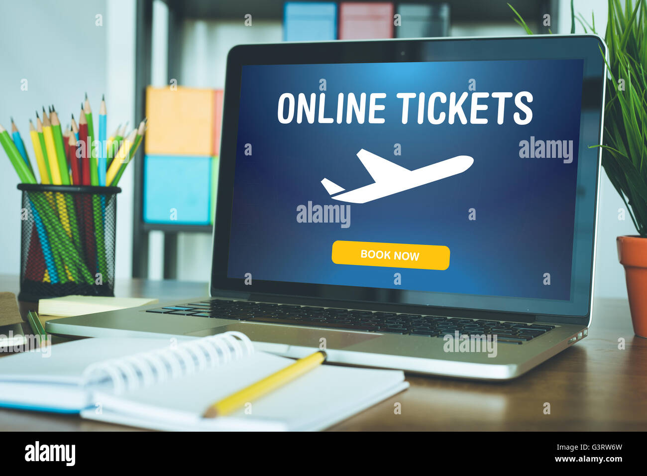 Cheap computer software hi-res stock photography and images - Alamy