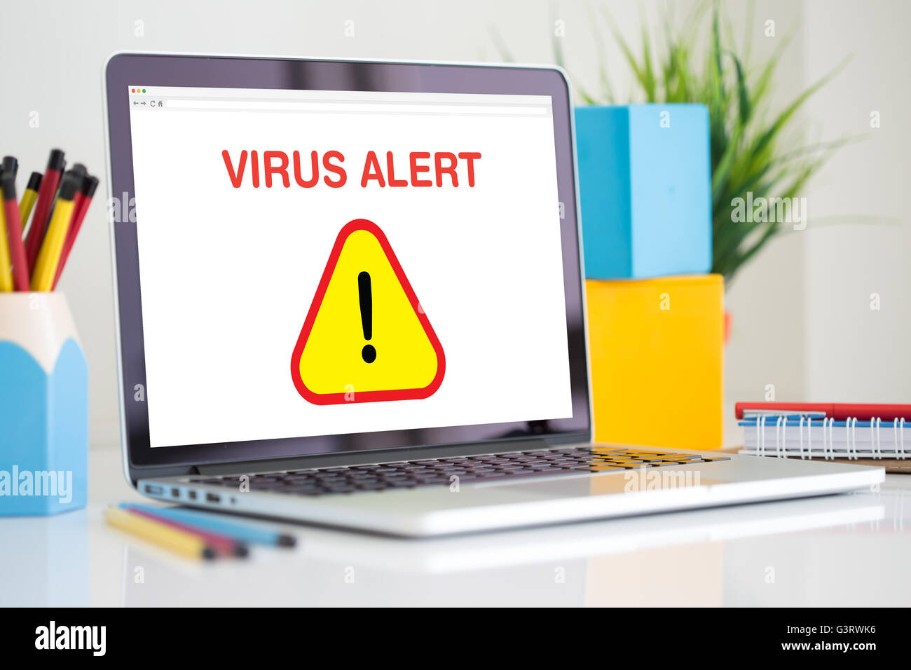 Virus Alert Sign on computer Stock Photo - Alamy