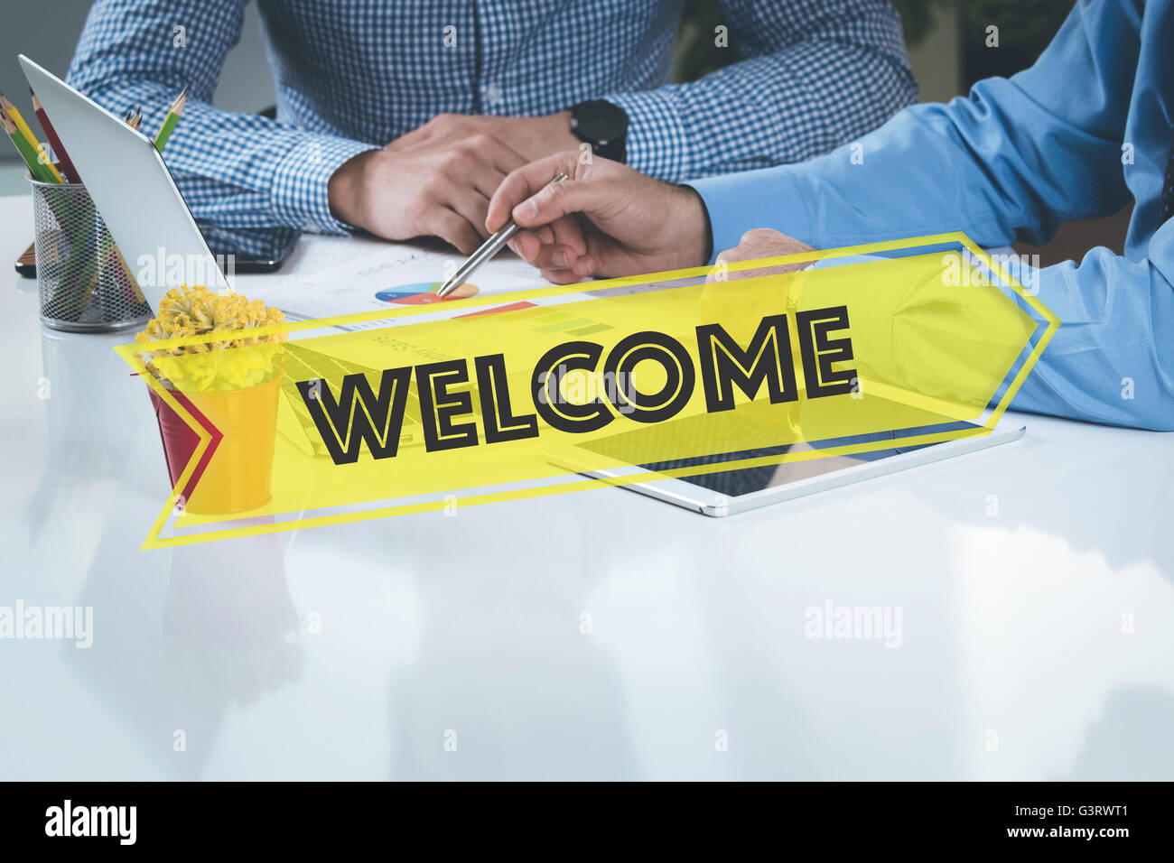BUSINESS WORKING OFFICE Welcome TEAMWORK BRAINSTORMING CONCEPT Stock ...