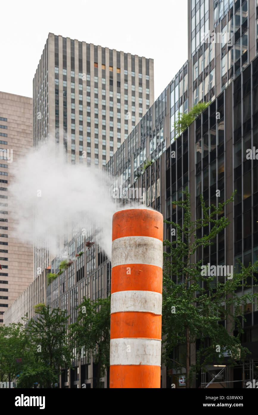 Steam vent in new york hi-res stock photography and images - Alamy