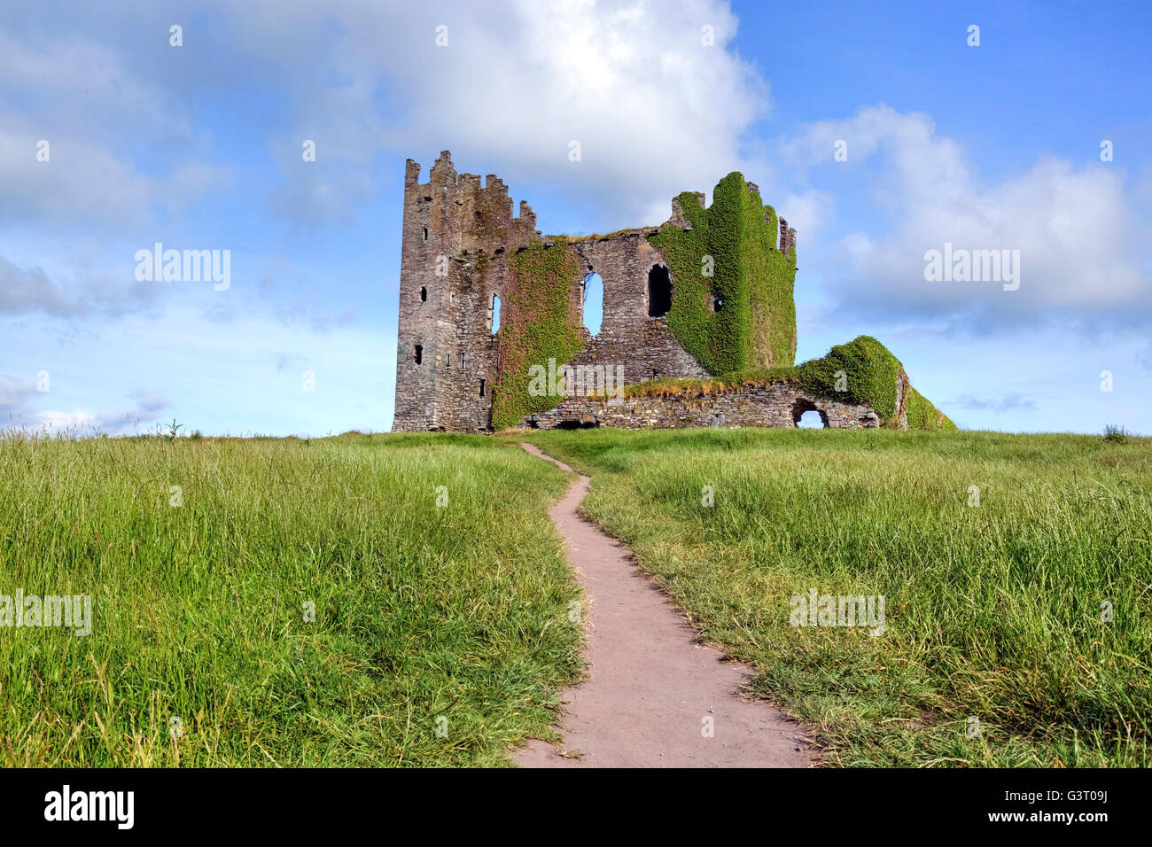 Ballycarbery Castle, Cahersiveen, County Kerry, Ireland Stock Photo - Alamy