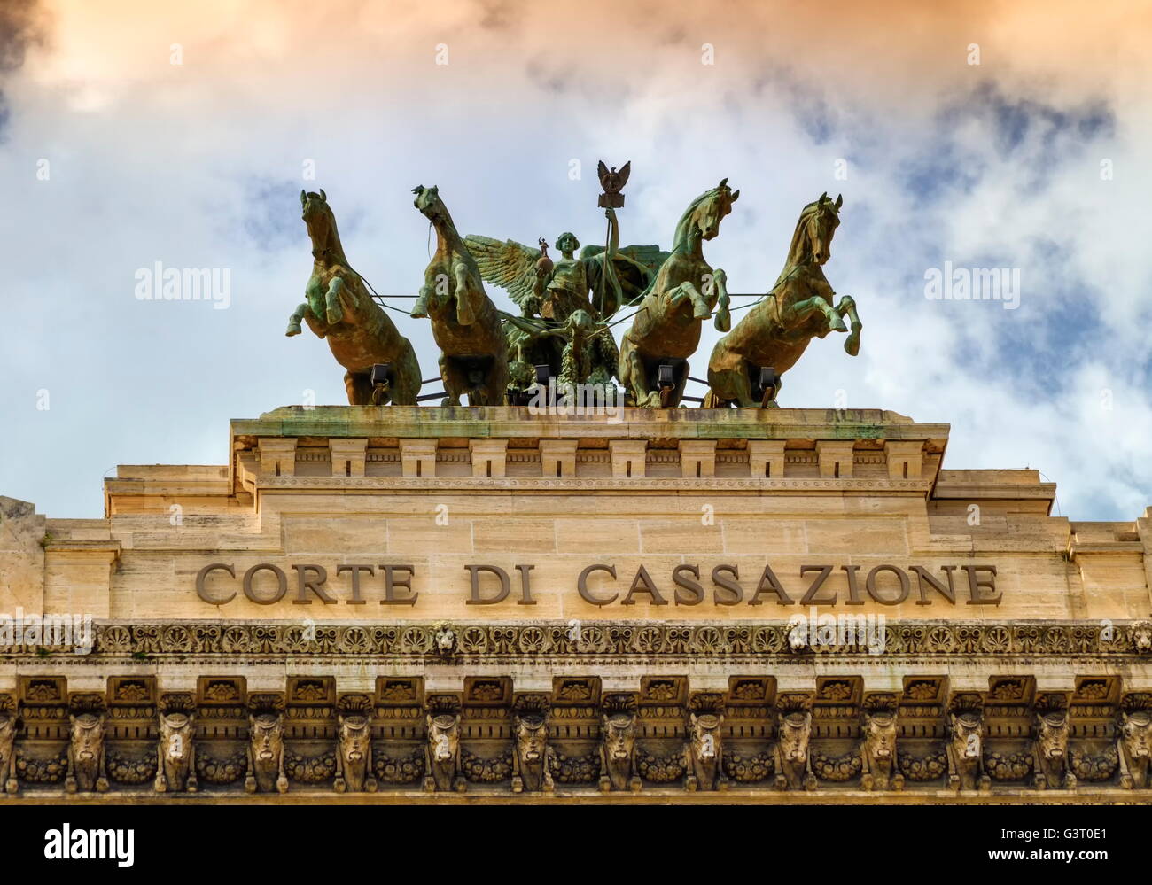 Court justice ancient rome hi-res stock photography and images - Alamy