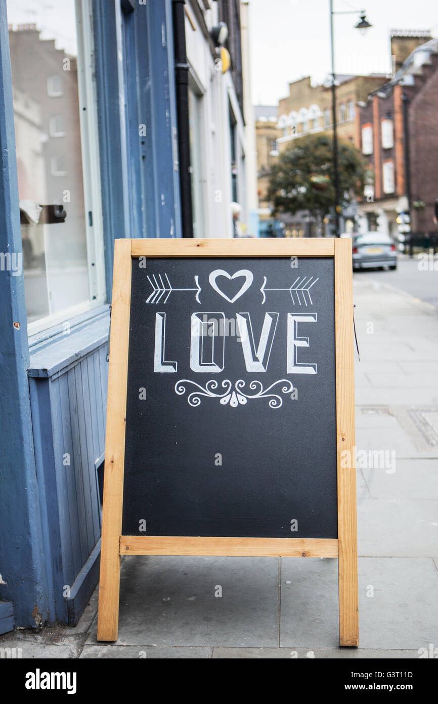 London street sign board hi-res stock photography and images - Alamy